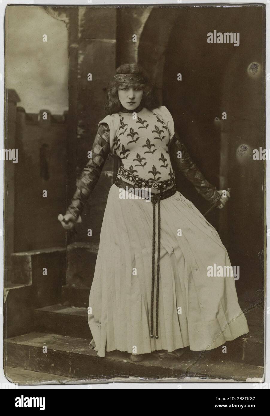 Portrait of Sarah Bernhardt (1844-1923), (actress) Portrait de Sarah ...
