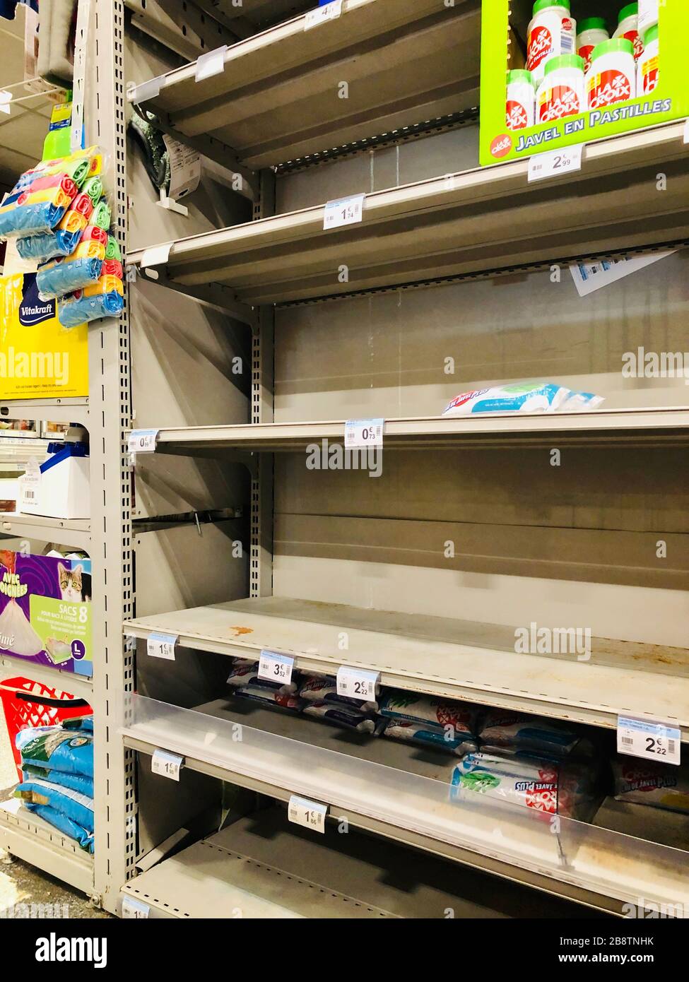 Covid-19: supermarket robbed Stock Photo - Alamy