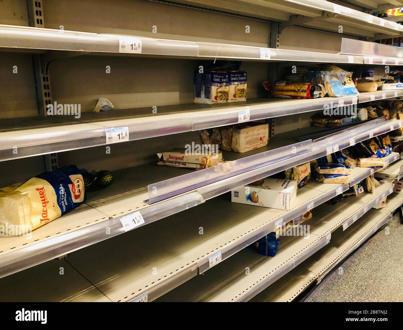 Covid-19: supermarket robbed Stock Photo - Alamy