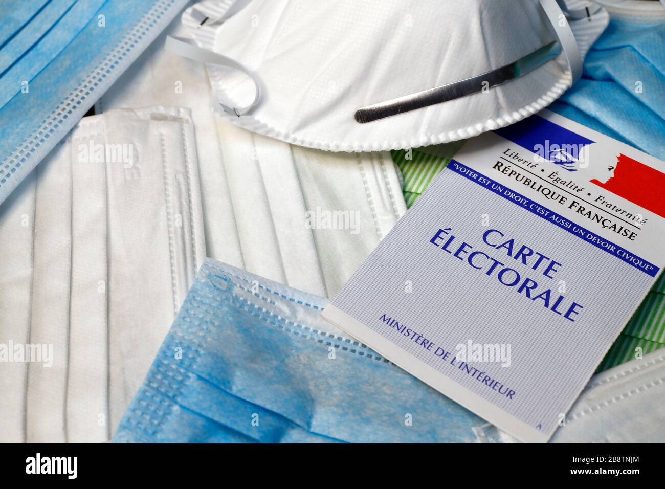 How to vote cards hi-res stock photography and images - Alamy