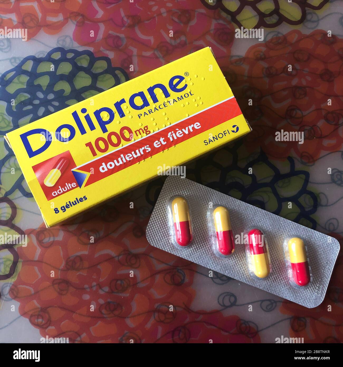 Paracetamol caplets hi-res stock photography and images - Alamy