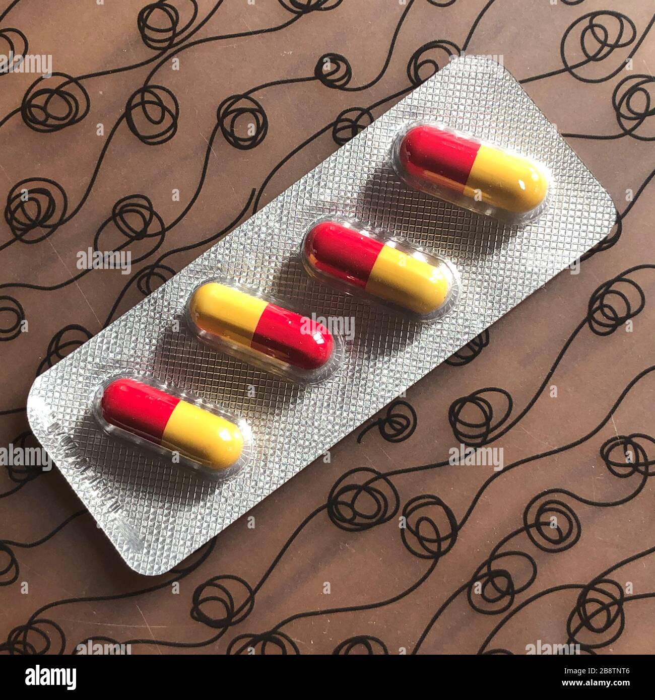 Paracetamol caplets hi-res stock photography and images - Alamy
