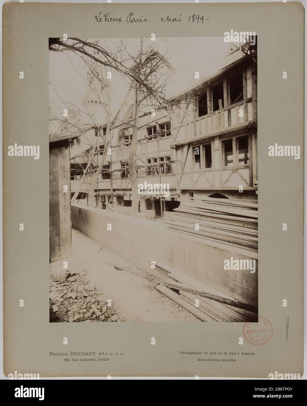 Old Paris in May 1899. Construction of the Old Paris Universal ...