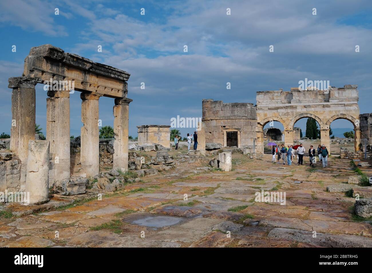 Hierapolis ancient city ruins, North Roman Gate, Pamukkale, Denizli, Turkey Stock Photo - Alamy