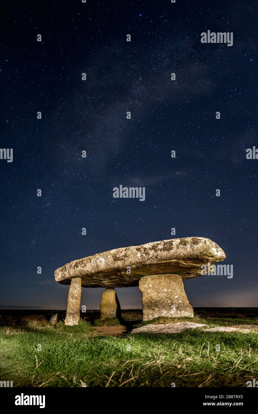 Night sky stars uk hi-res stock photography and images - Alamy