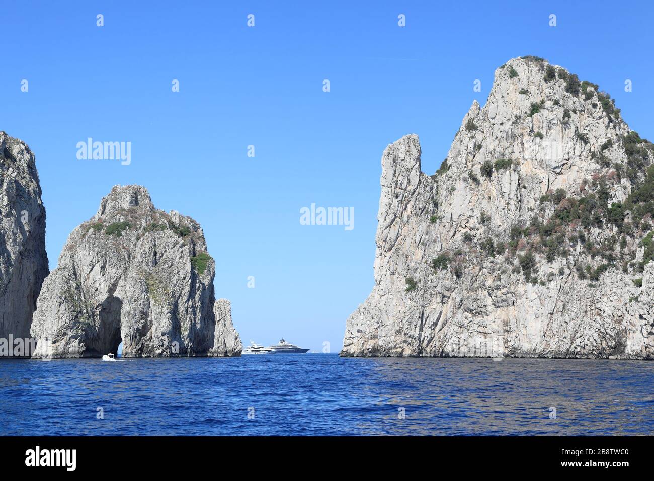 Capri , Italy: The famous Faraglioni rock stacks Stock Photo - Alamy