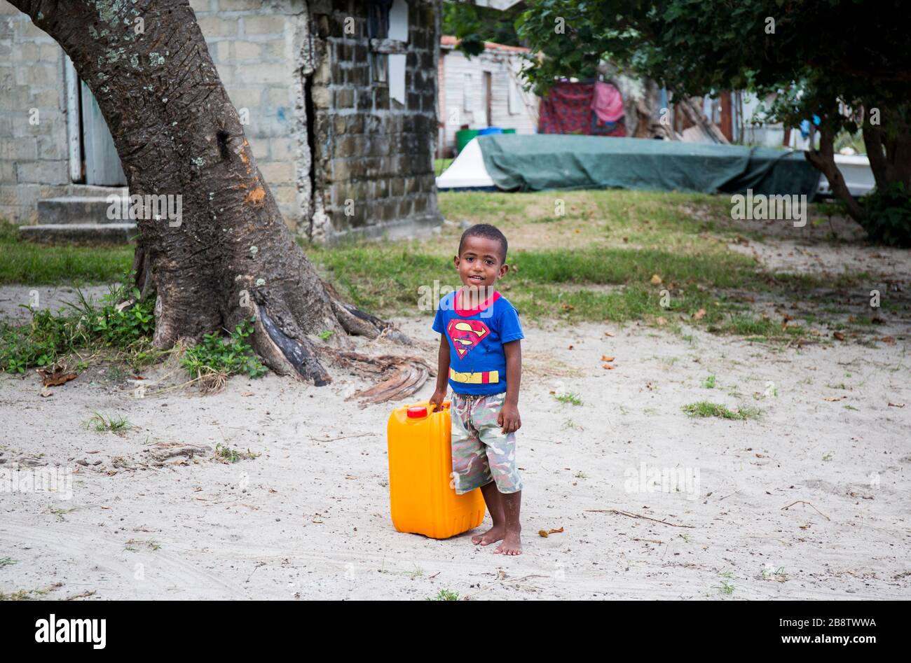 Daily Life on Yanuya Island, Fiji Stock Photo - Alamy