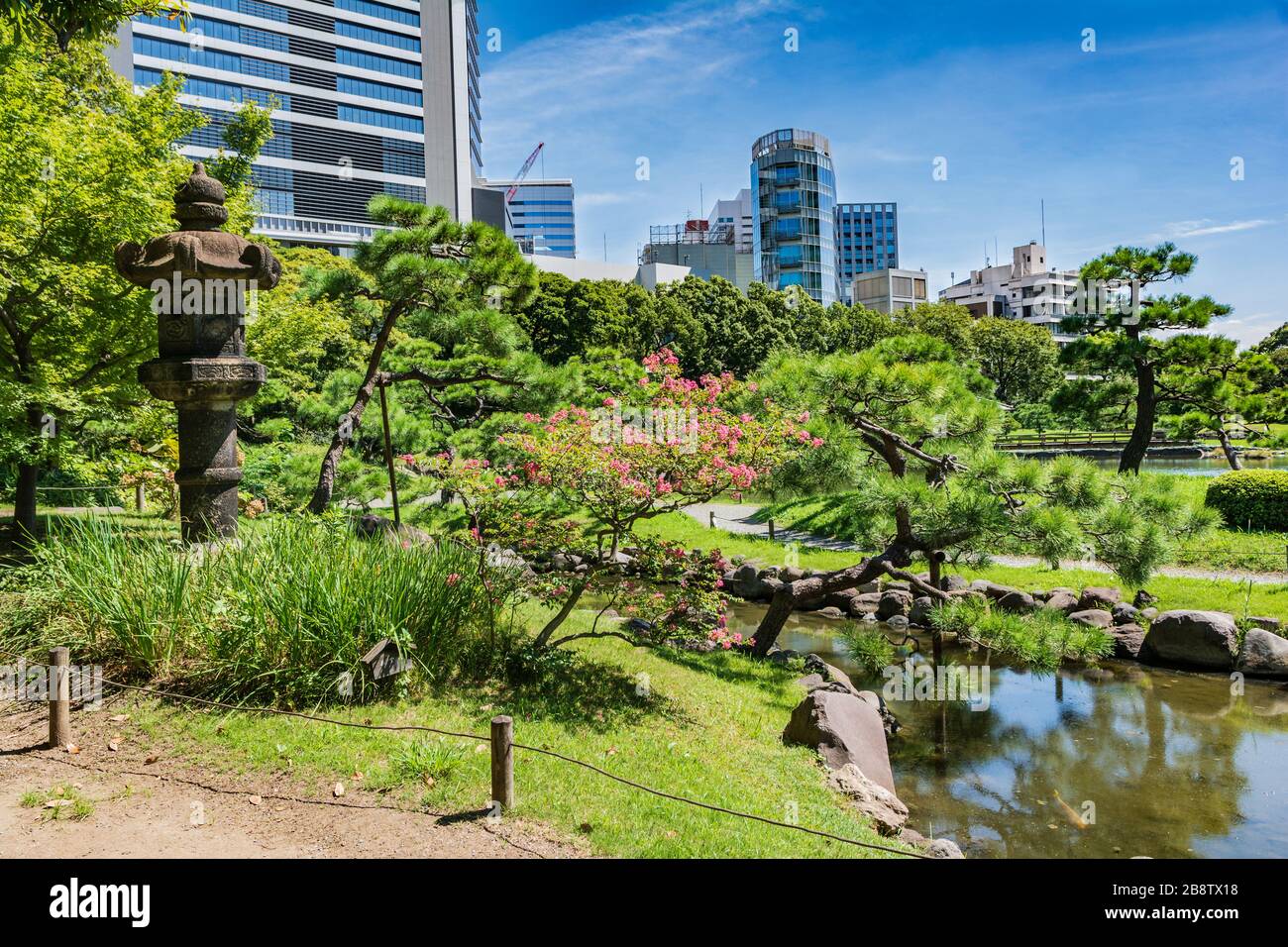 View of the Kyu Shiba Rikyu Garden in Minato Ward, Tokyo, Japan Stock ...