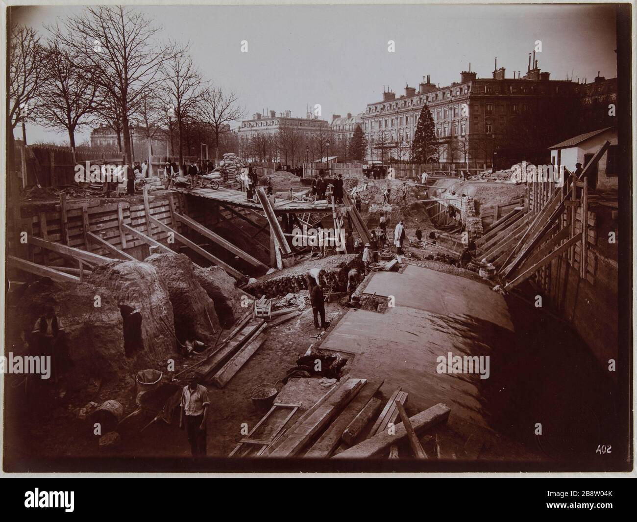 Plaza Substation Death Reported At New London Substation Being Built