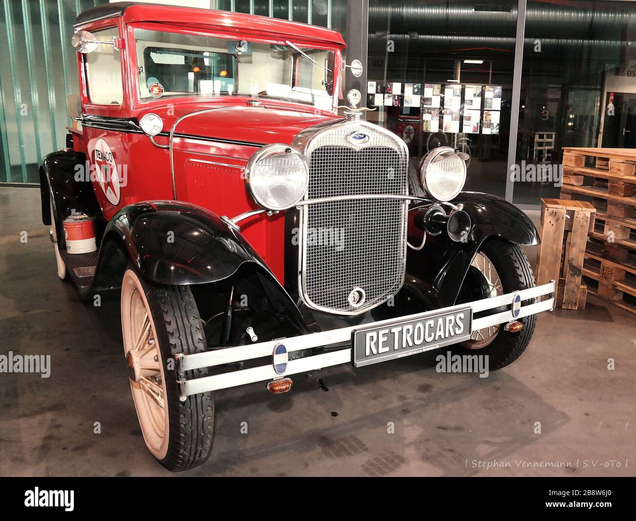 Oldtimer cars & bikes - Technic desgign Stock Photo - Alamy