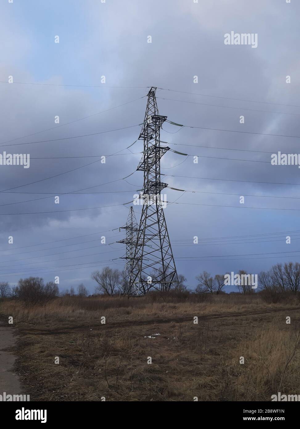 Power line arc hi-res stock photography and images - Alamy