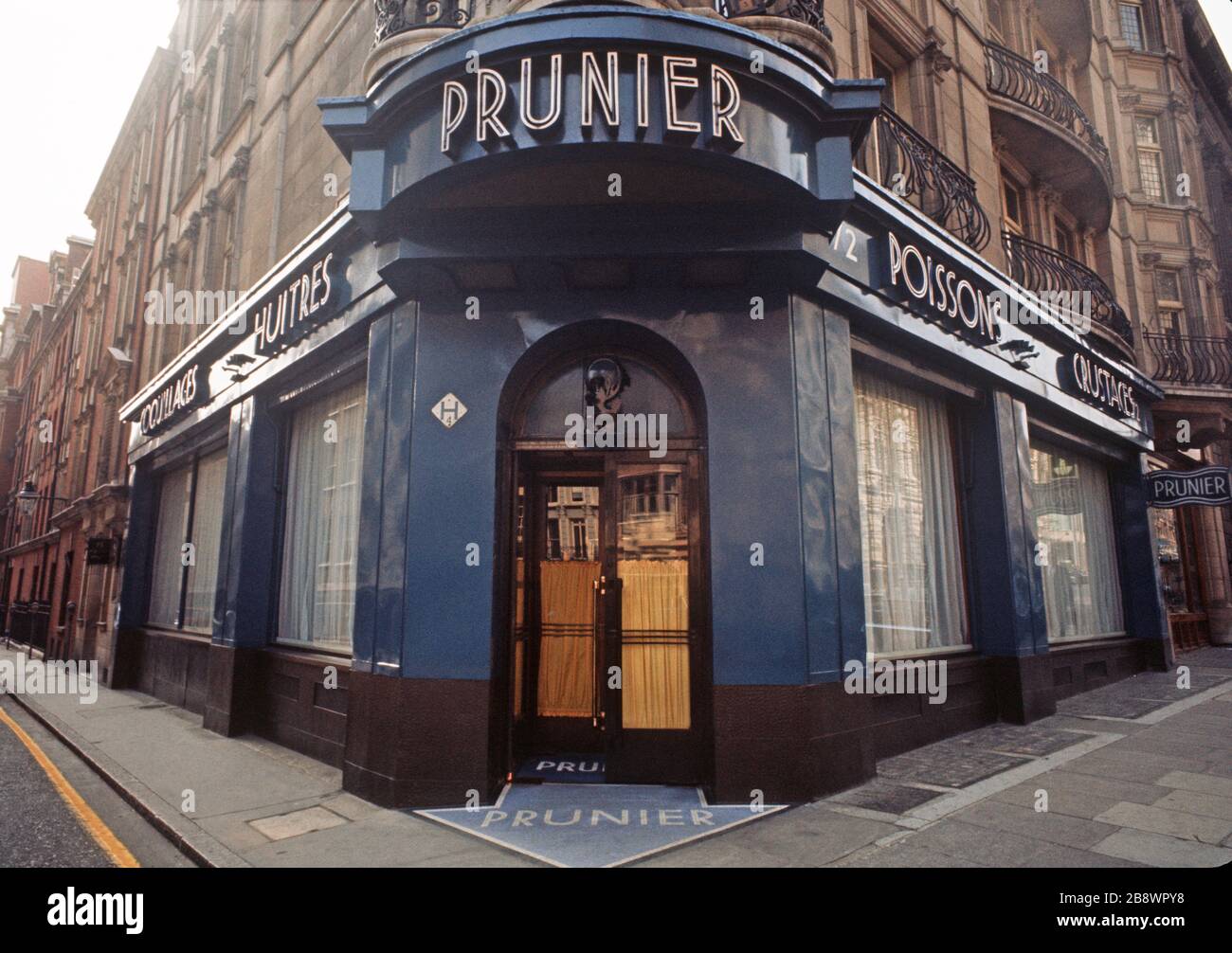 Prunier, fish restaurant, Piccadilly, London, 1972 Stock Photo - Alamy