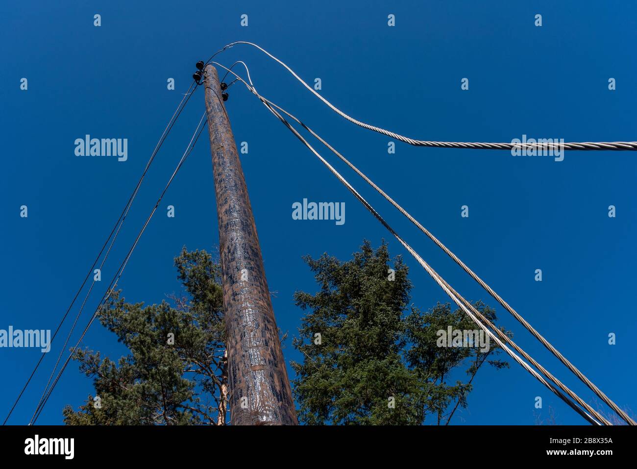 Broken electric wires from high winds Stock Photo - Alamy