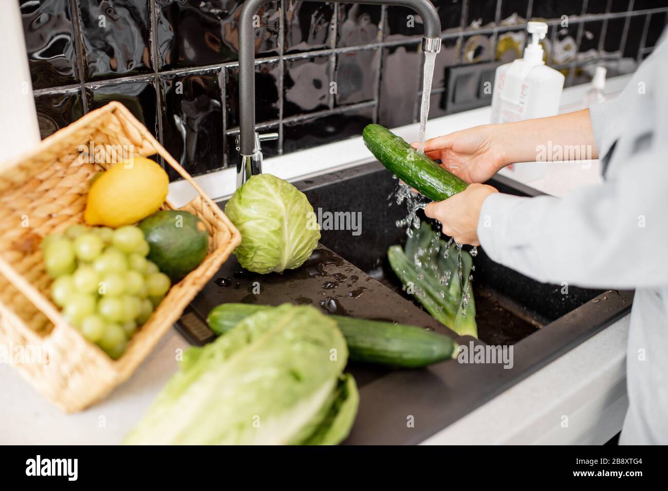 Splashing tap water on vegetables hi-res stock photography and images ...