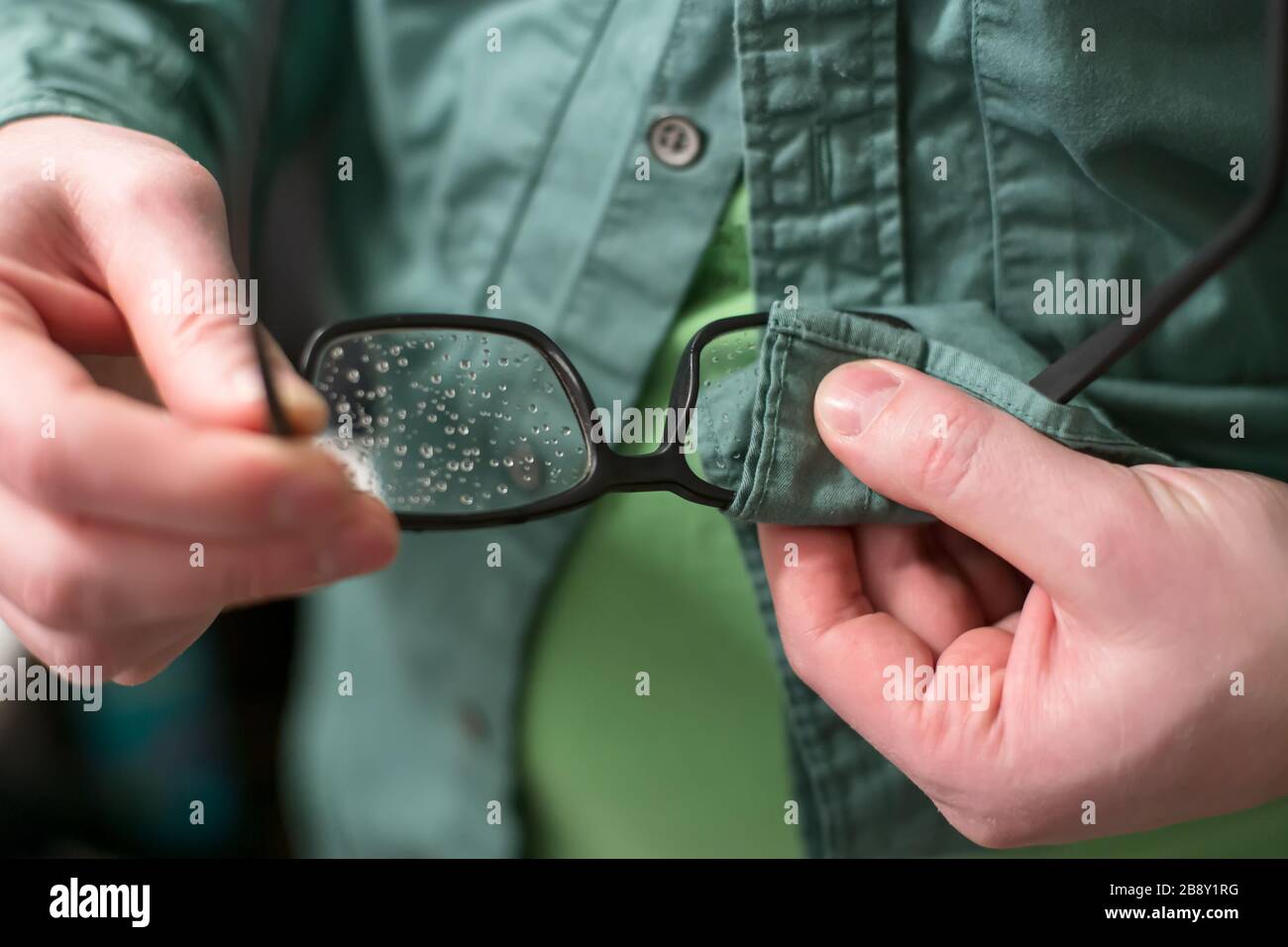 Hand wiping hi-res stock photography and images - Alamy