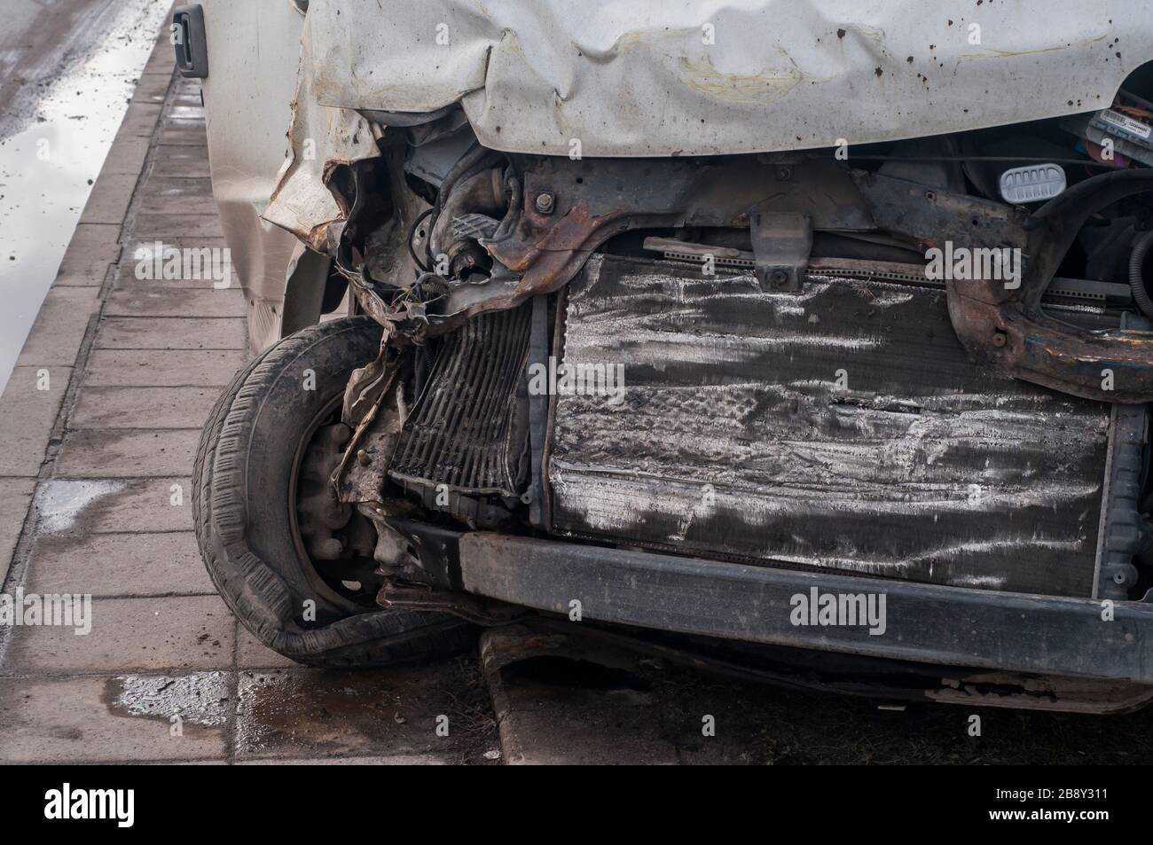 Destroyed Minibus High Resolution Stock Photography and Images - Alamy
