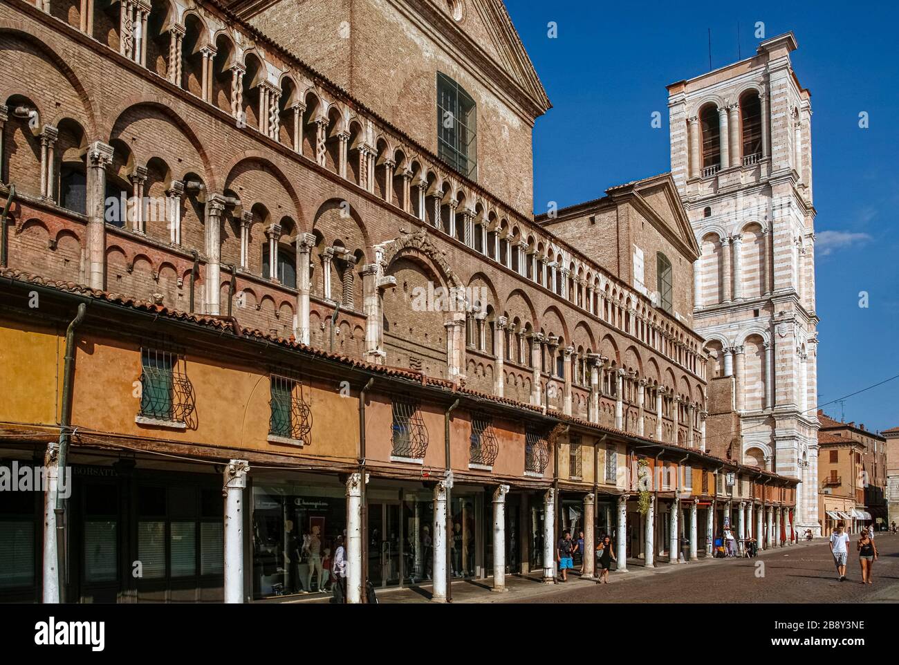 Campanile tower ferrara cathedral italy hi-res stock photography and ...