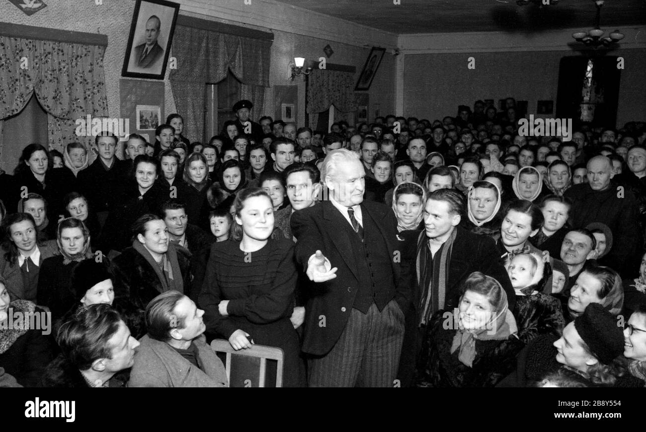 Lithuanian opera hi-res stock photography and images - Alamy