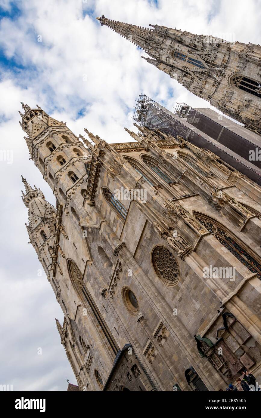 Stephansplatz st stephen square vienna hi-res stock photography and ...