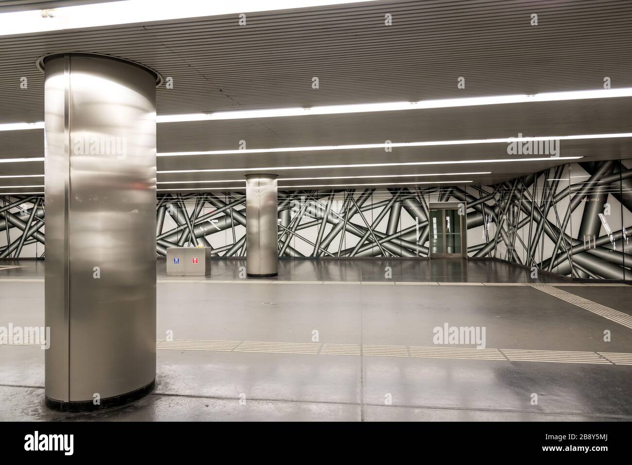 Subway rail in vienna wien hi-res stock photography and images - Alamy