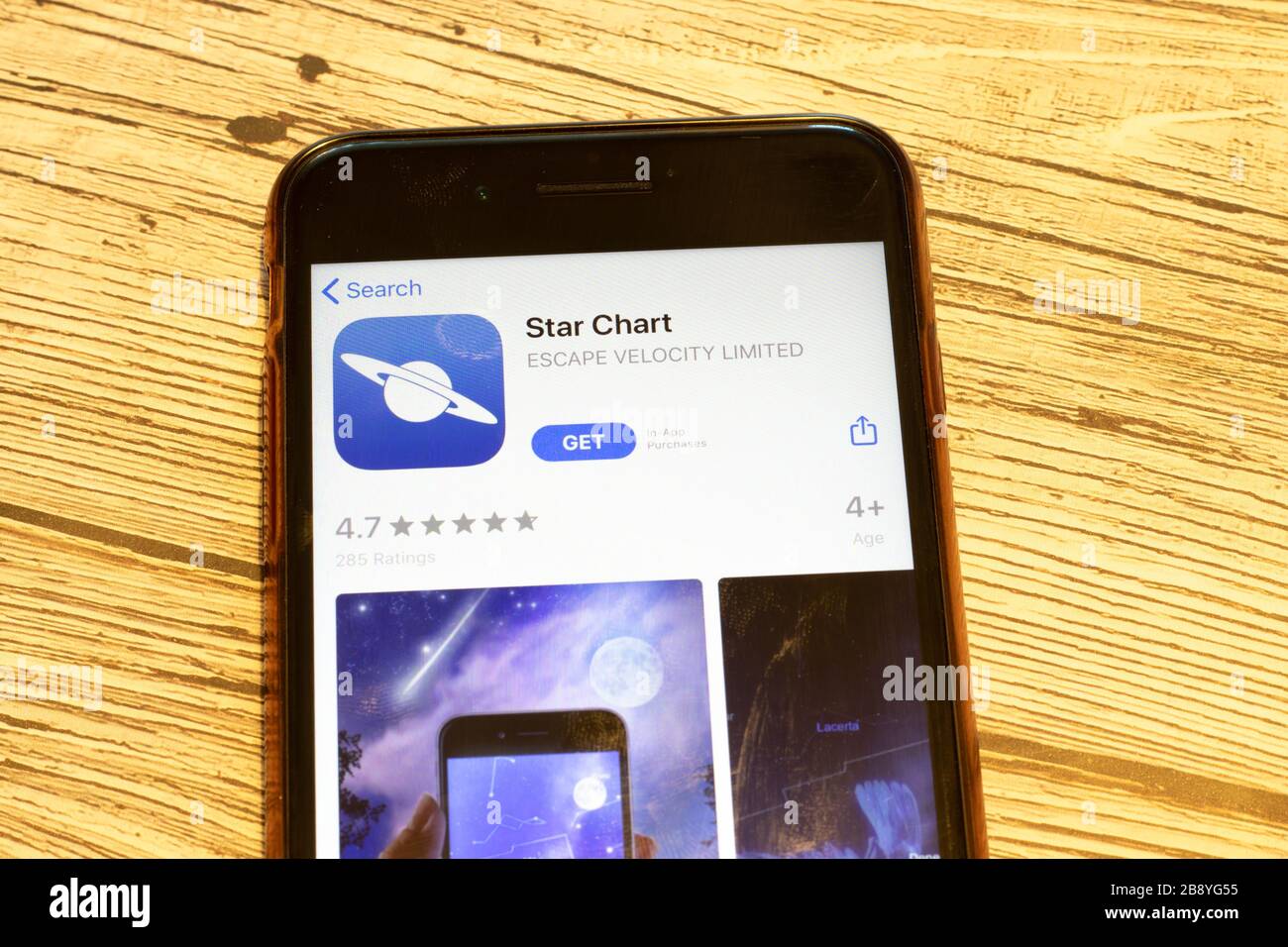 Mobile screen chart hi-res stock photography and images - Alamy