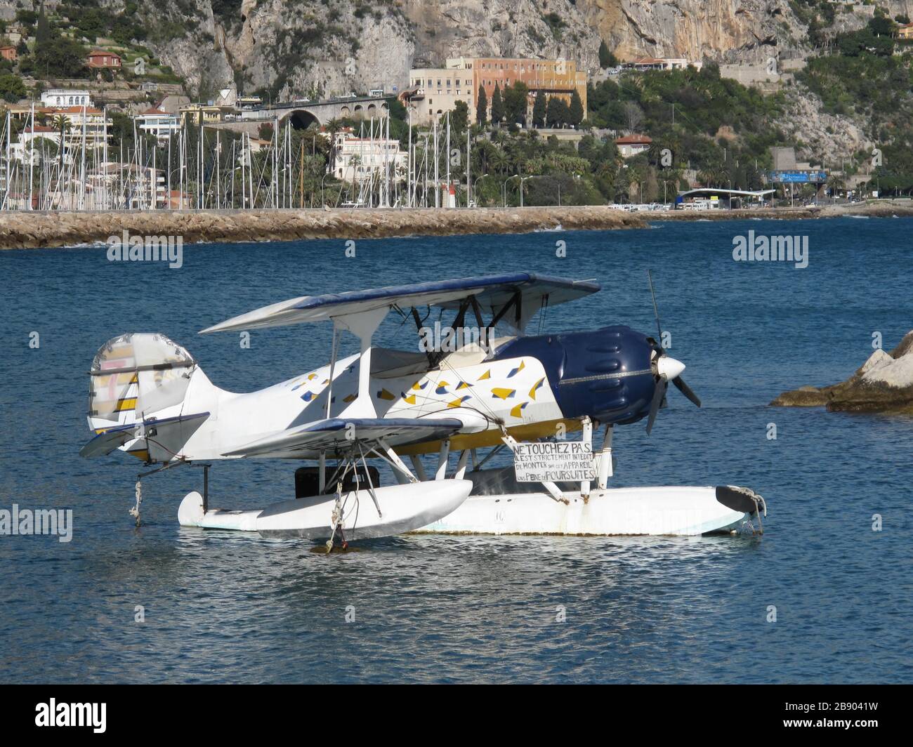 The port menton garavan hi-res stock photography and images - Alamy