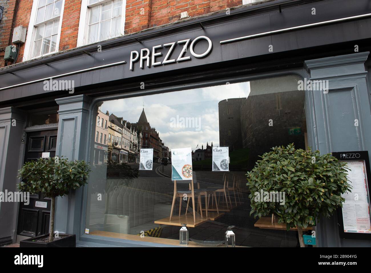 Prezzo Italian Restaurant High Resolution Stock Photography and Images ...