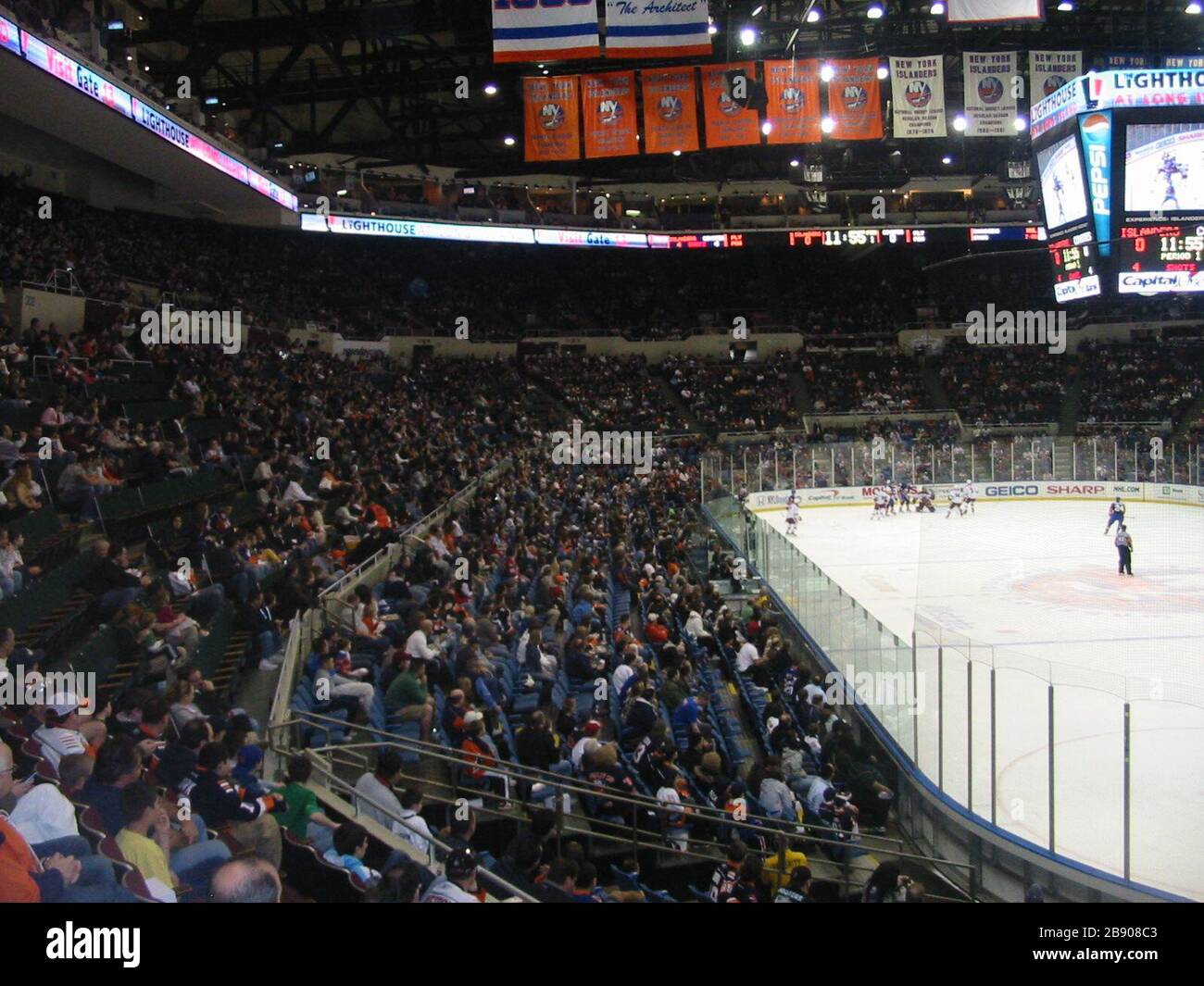 Nassau Veterans Memorial Coliseum High Resolution Stock Photography and ...