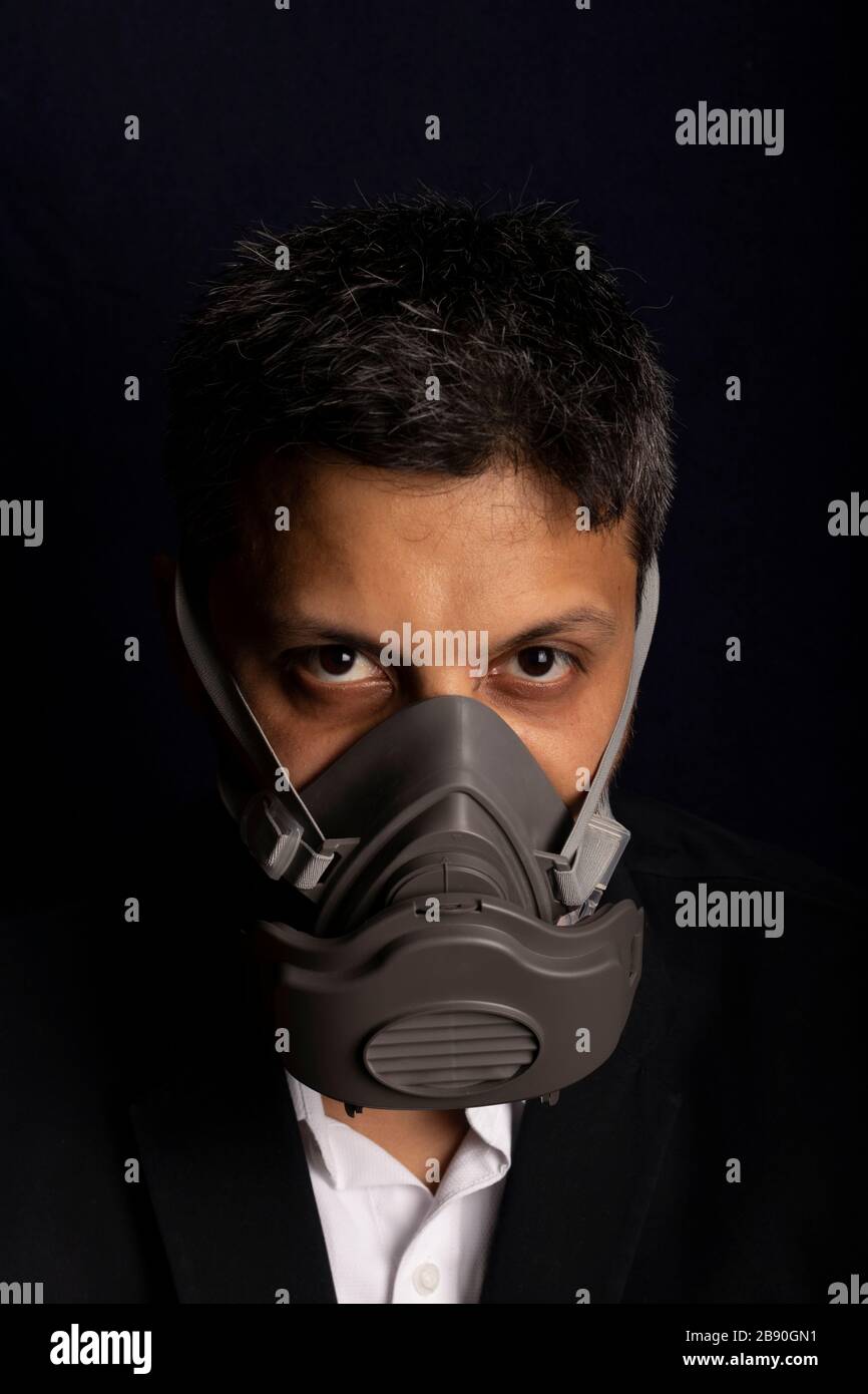 Industrial mask hi-res stock photography and images - Alamy