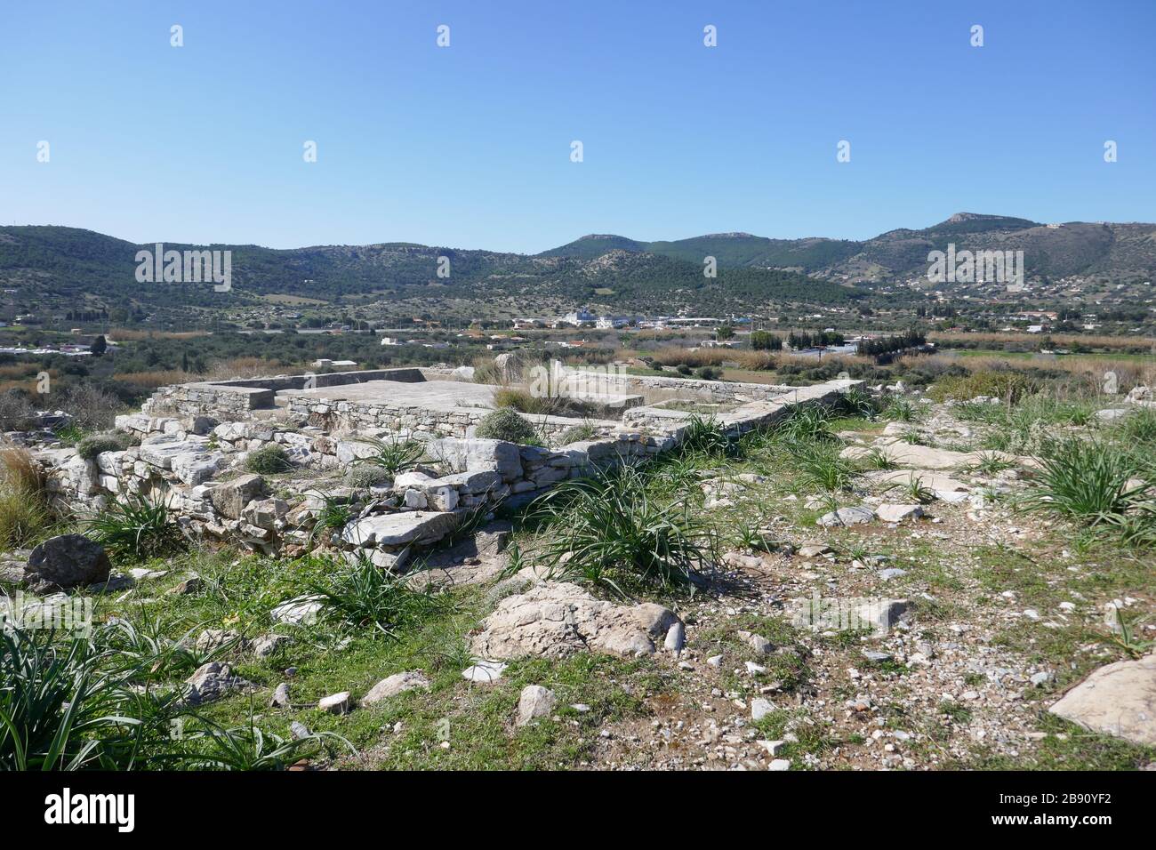 Ancient theatre thorikos hi-res stock photography and images - Alamy
