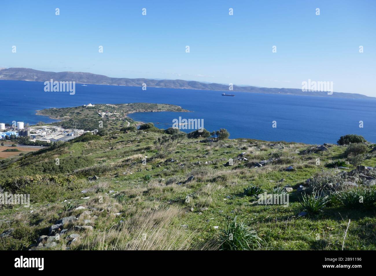 Ancient theatre thorikos hi-res stock photography and images - Alamy