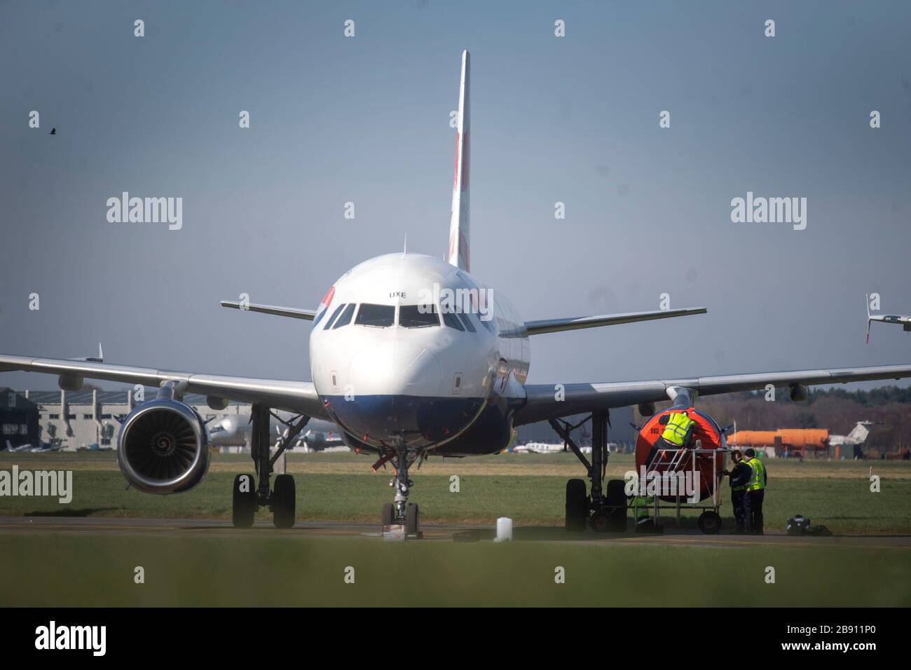 Aircraft engine cover hi-res stock photography and images - Alamy