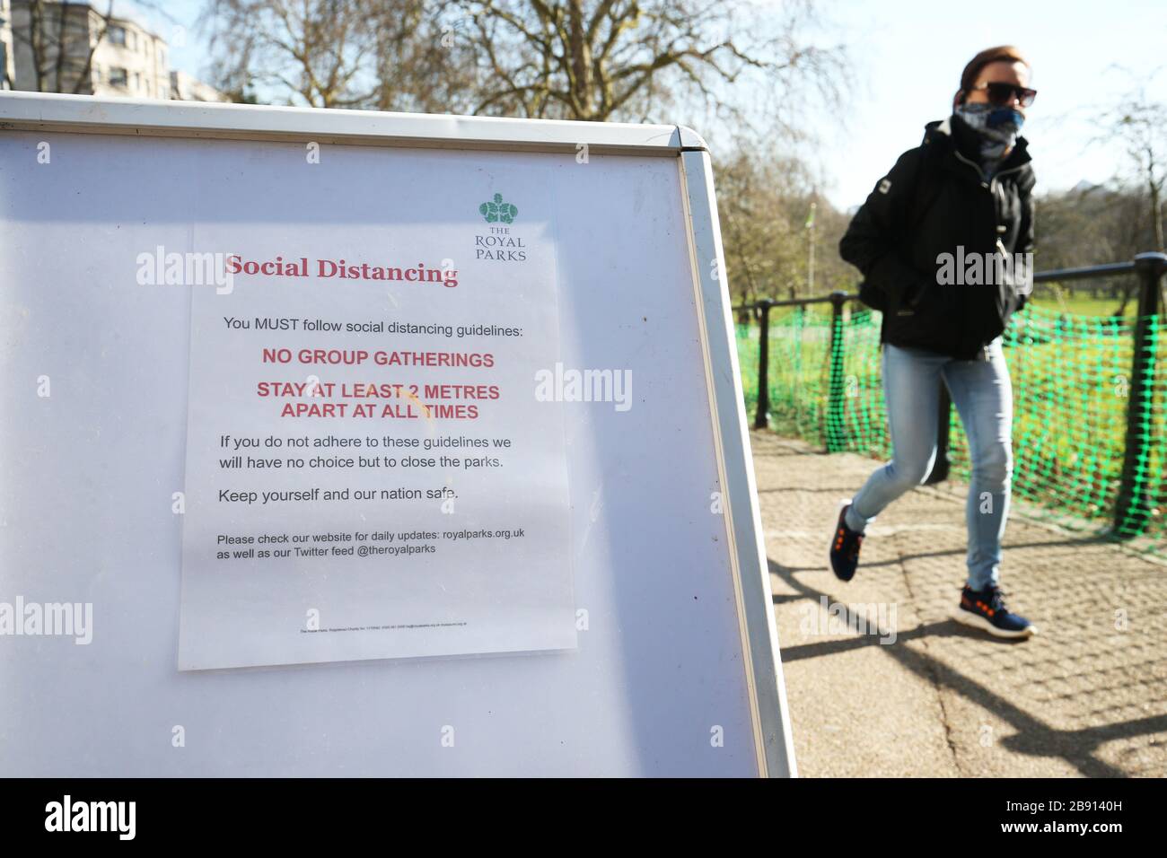 Piccadilly london green park hi-res stock photography and images - Alamy