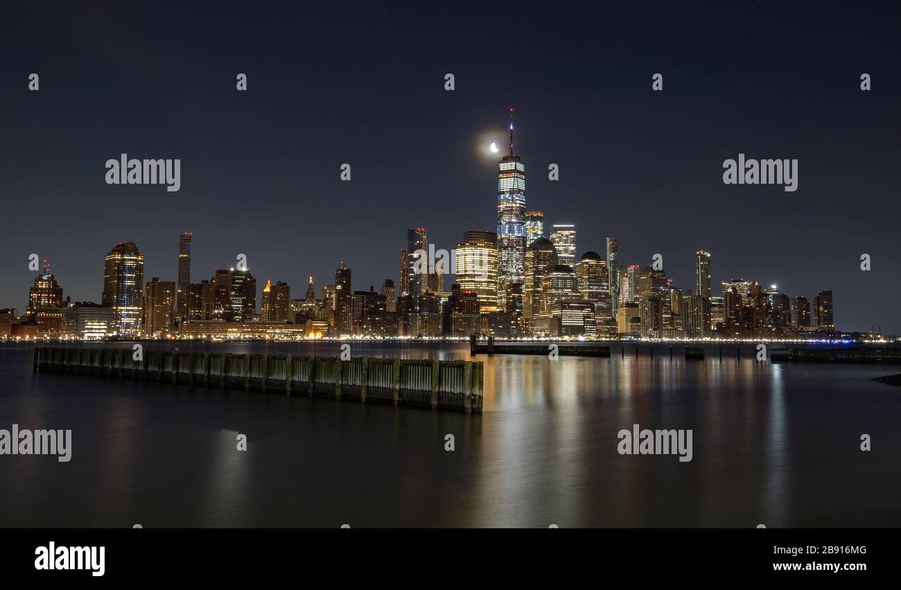 Bronx skyline hi-res stock photography and images - Alamy