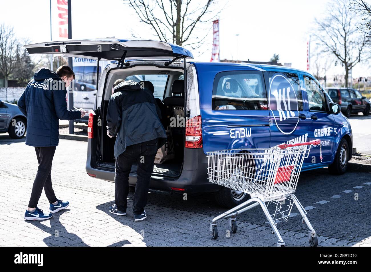 Sprinter shop hi-res stock photography and images - Alamy