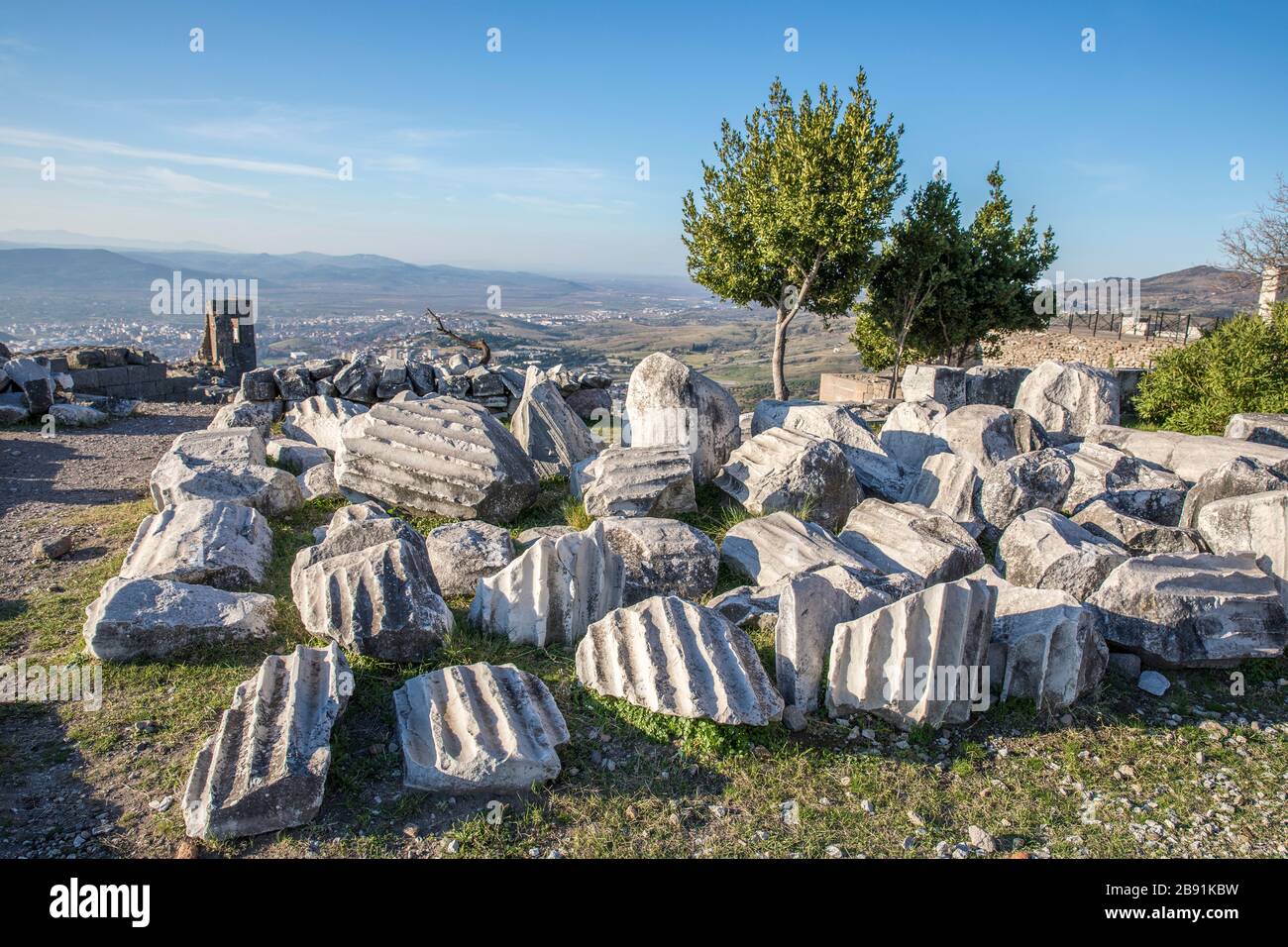 The ruins of the ancient city of Bergama in Turkey Stock Photo - Alamy