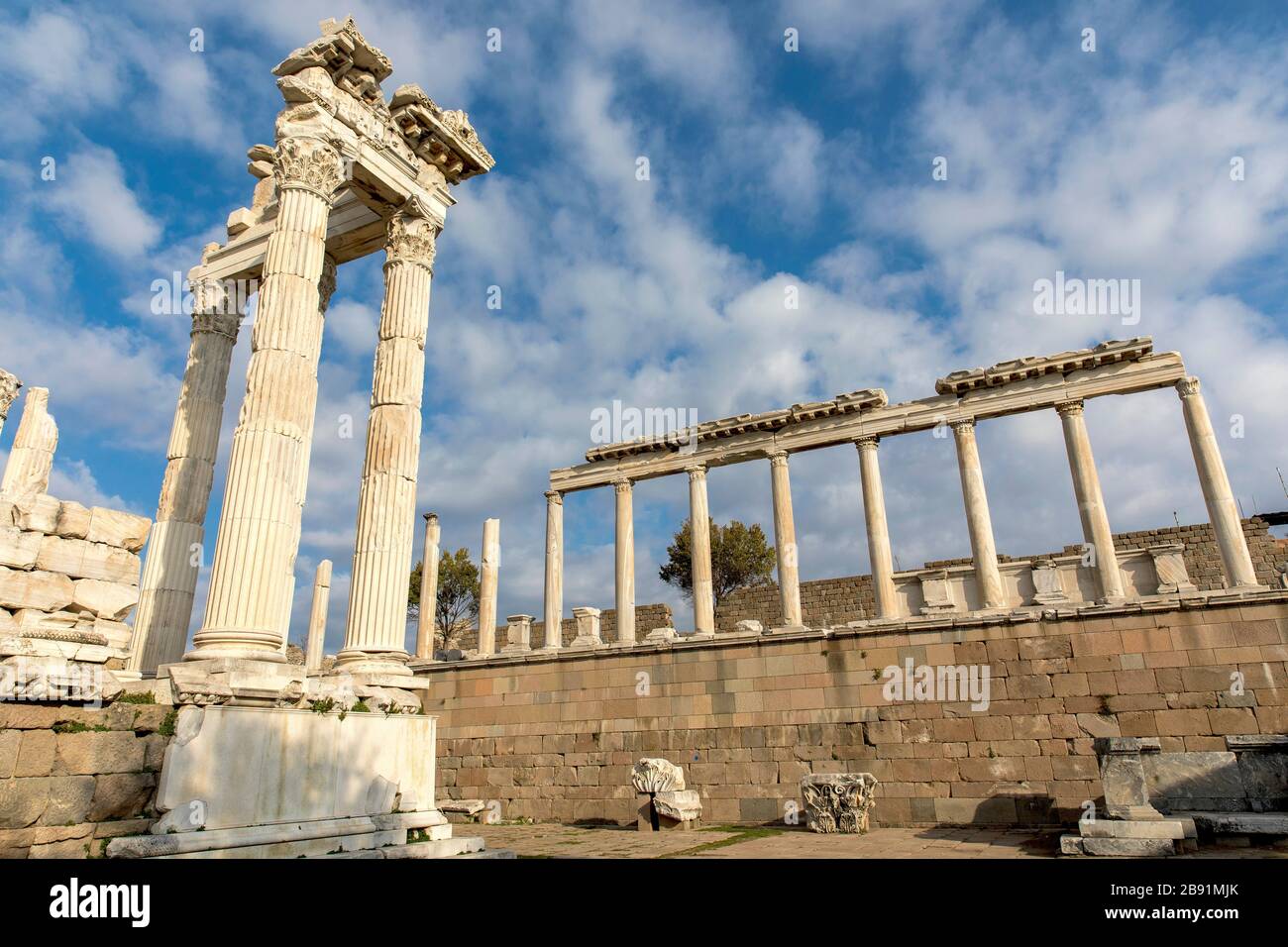Trajan temple in ancient city of Pergamon in Turkey Stock Photo - Alamy