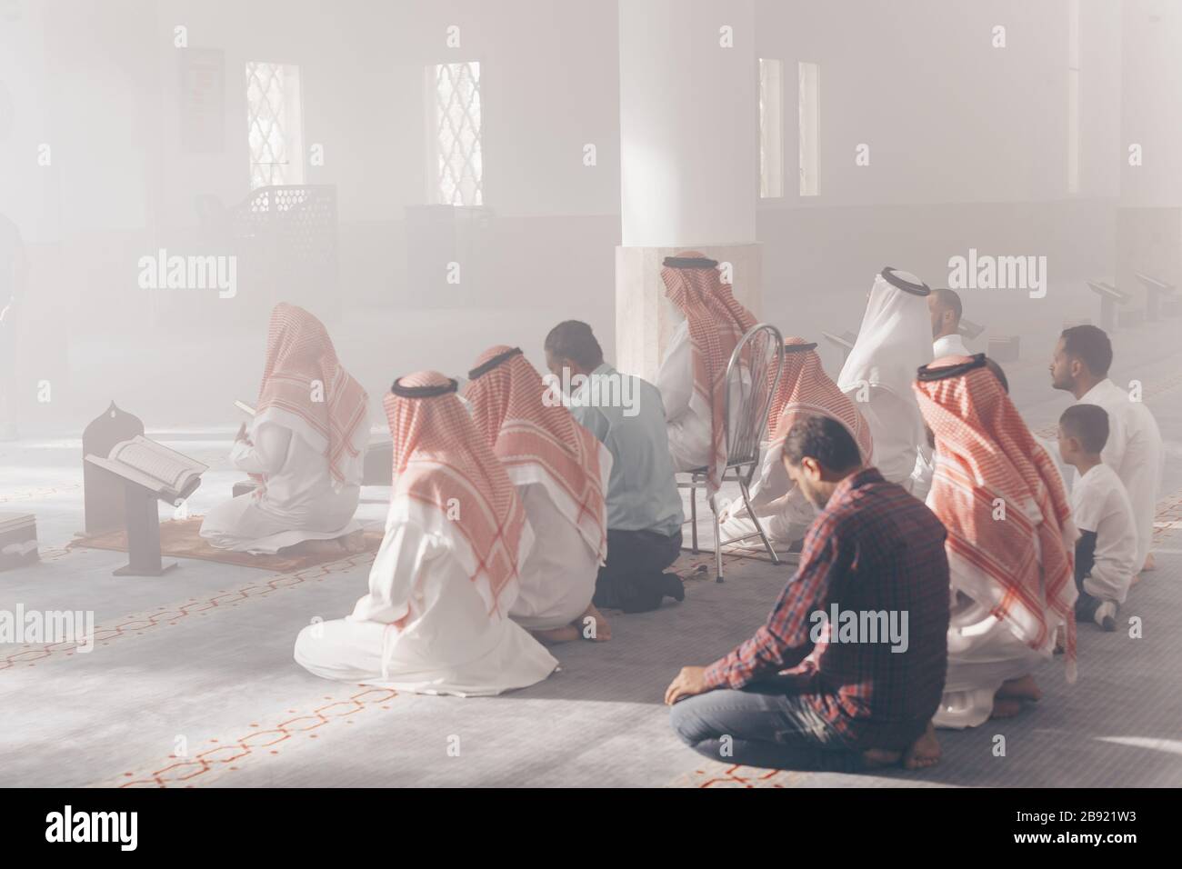 Islamic Prayer people in mosque Muslims Saudi Arabia ramadan Stock ...