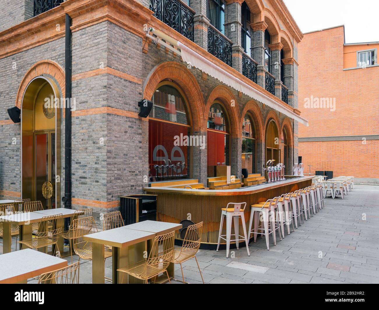 Empty bar seating hi-res stock photography and images - Alamy