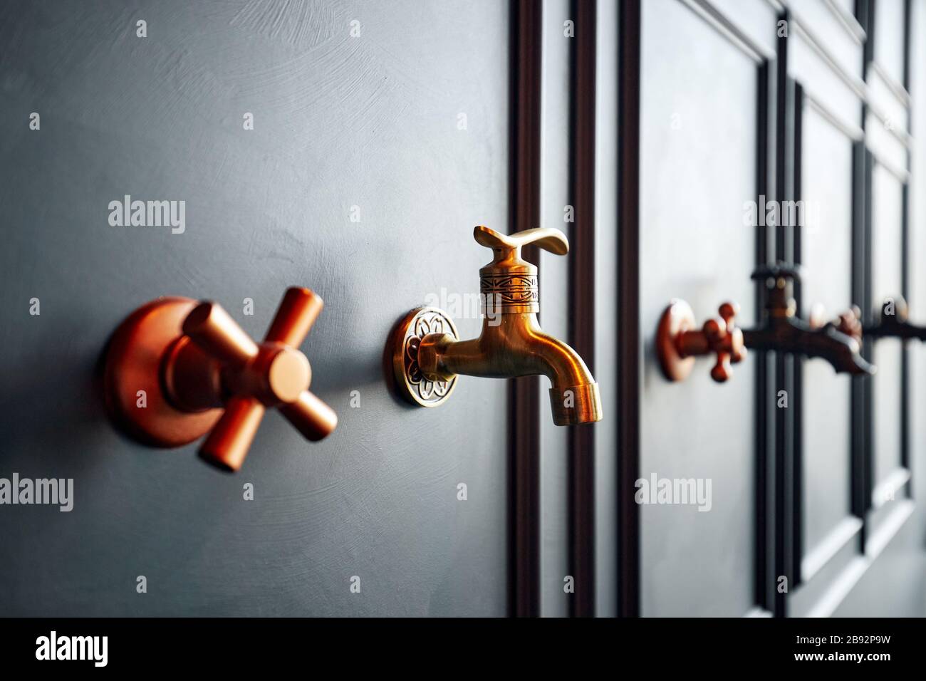 Hang tap hi-res stock photography and images - Alamy