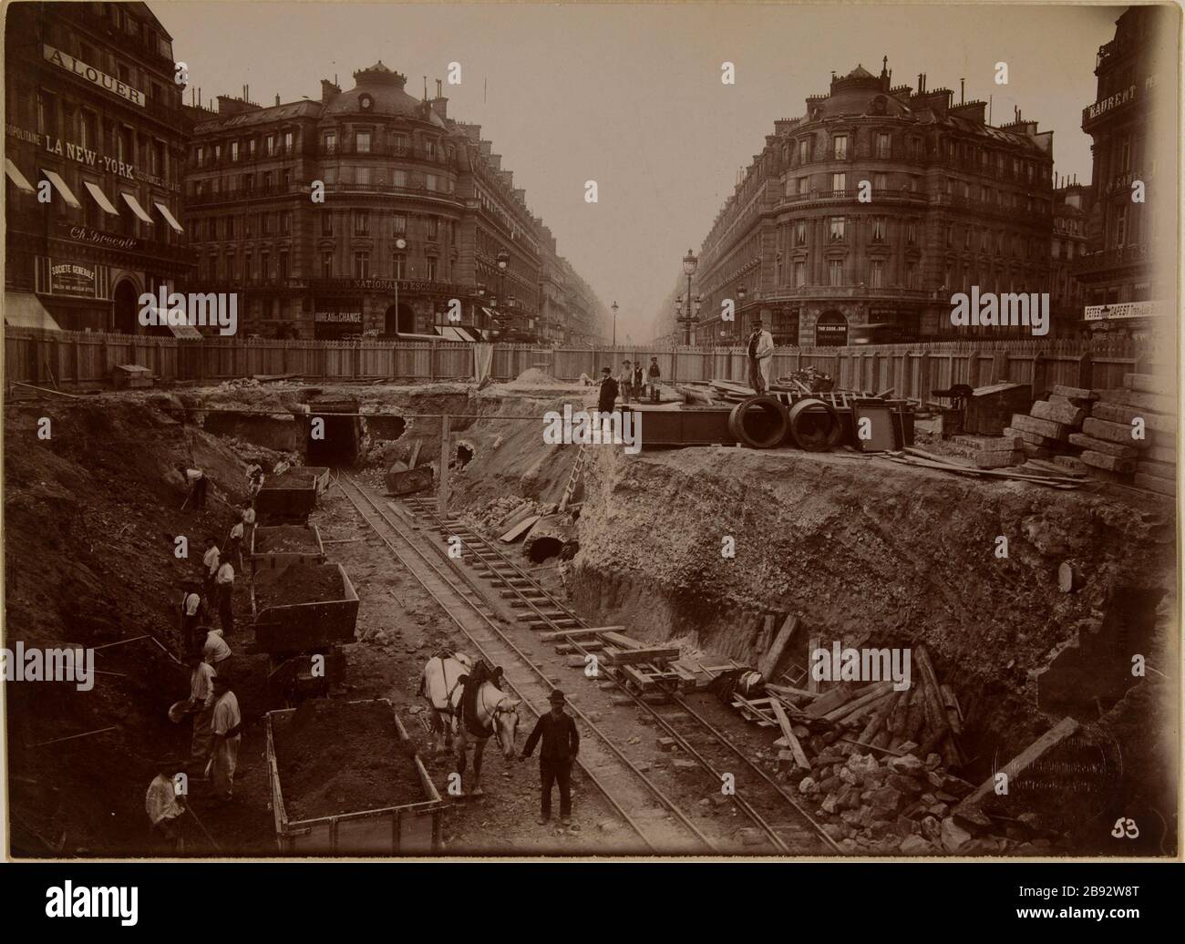 Construction of the railway metropolitan city of Paris: site overlay of ...