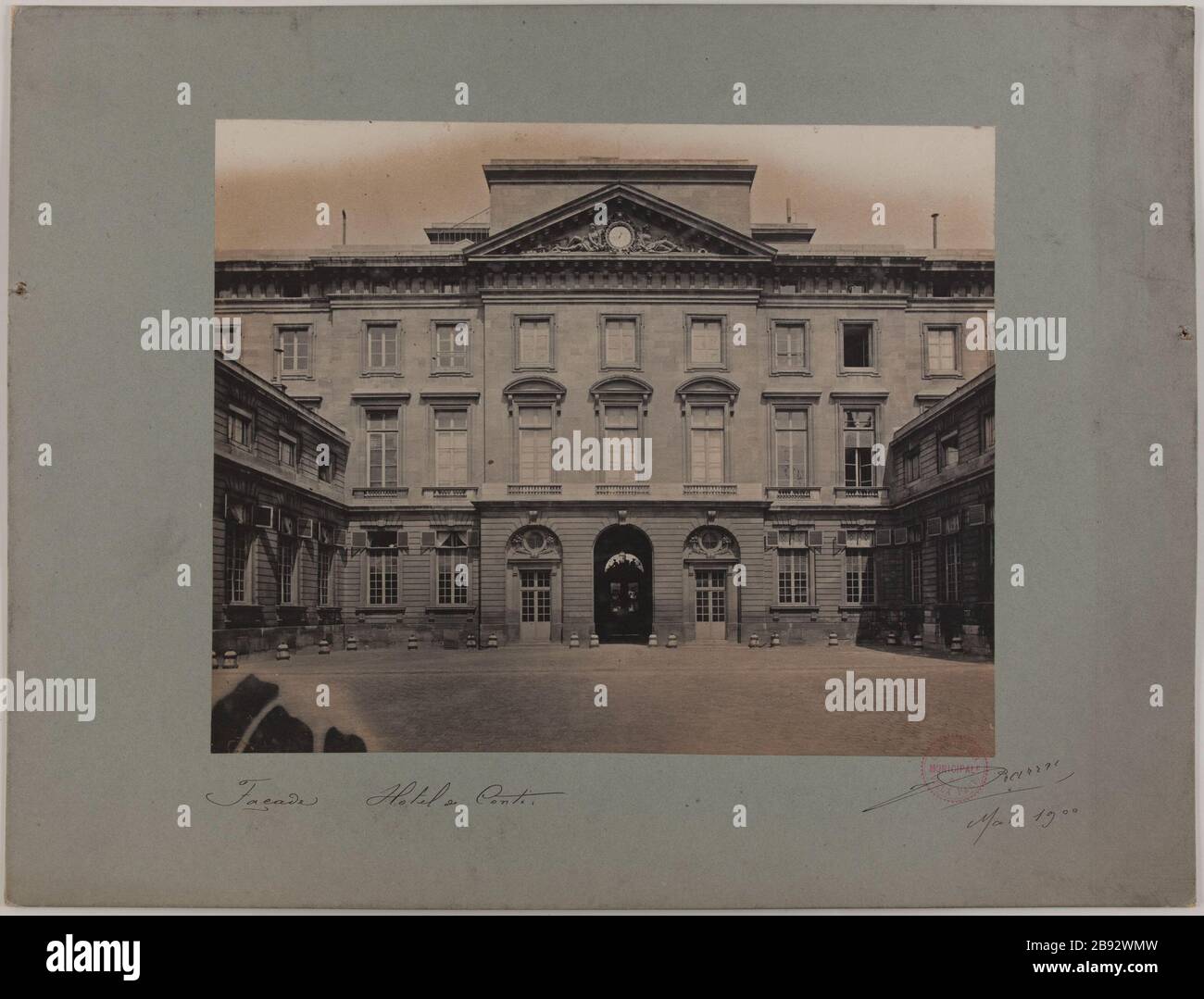 Conti Hotel Front. Mansion facade 6th arrondissement, Paris. Barry ...