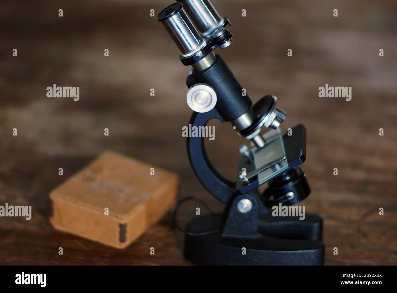 Microscope wood hi-res stock photography and images - Alamy