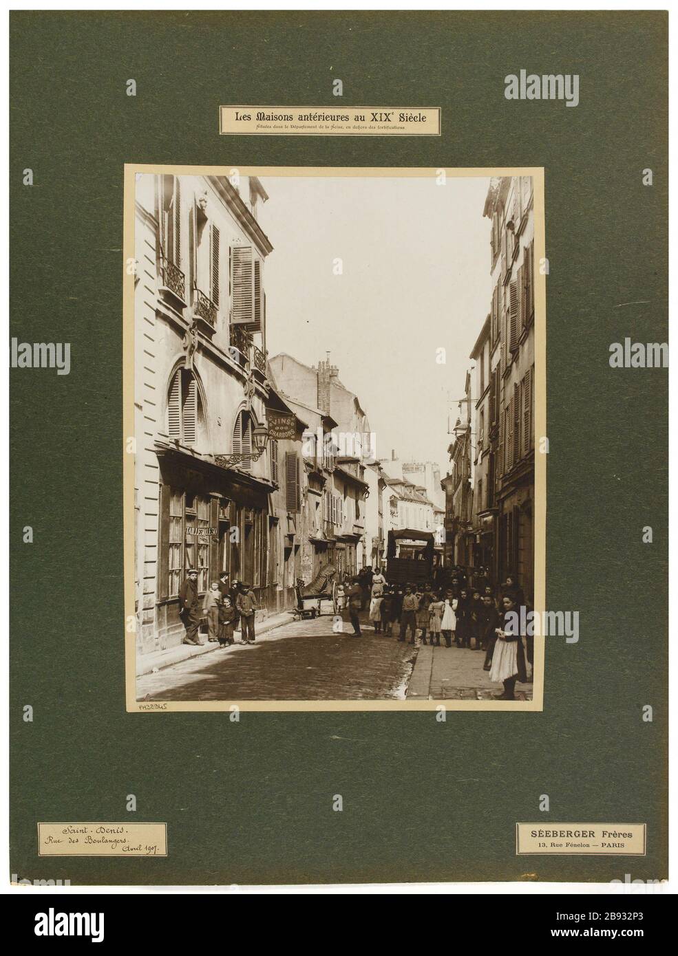 Fortifications of paris houses Cut Out Stock Images & Pictures - Alamy