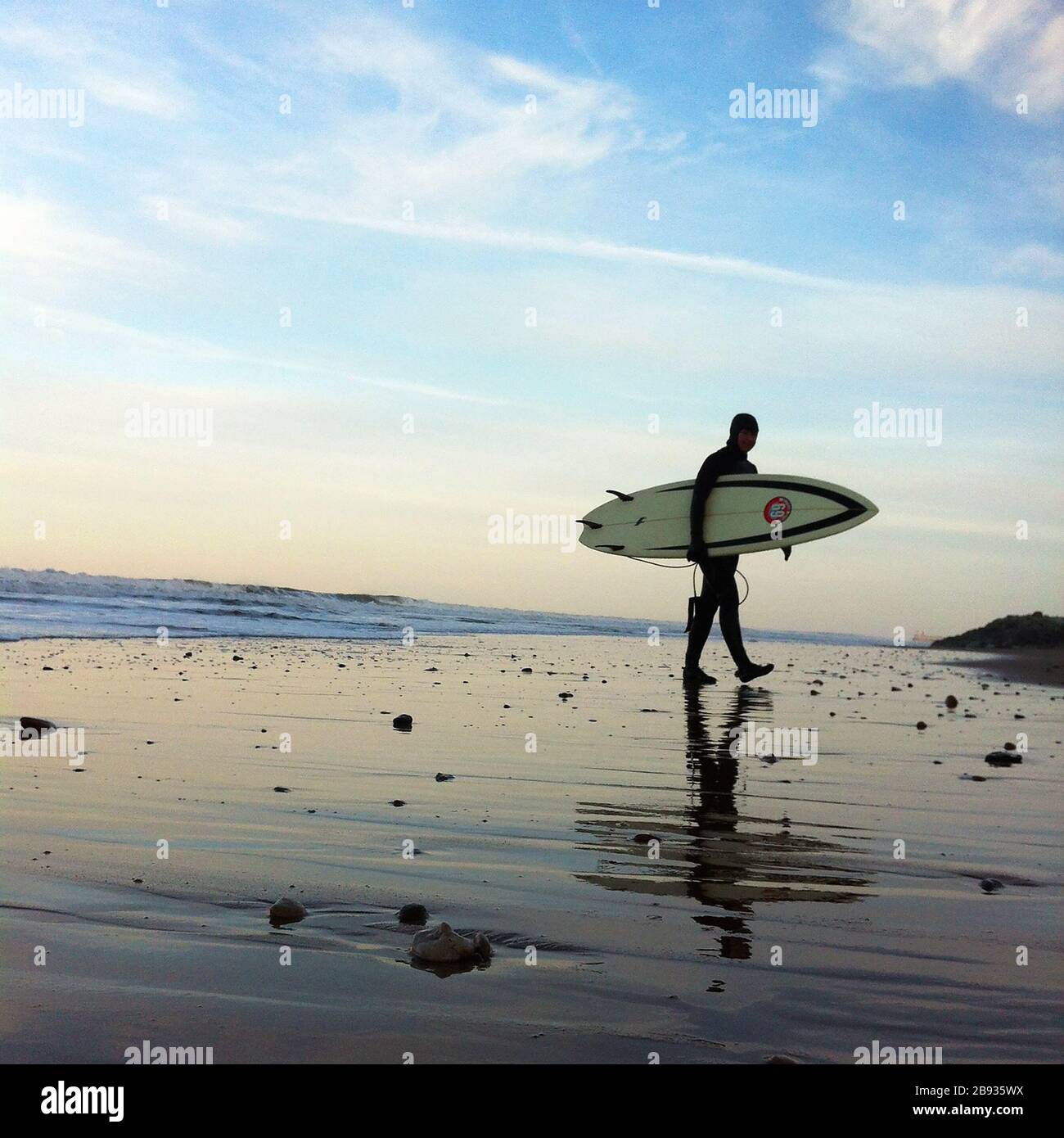 Staithes yorkshire surf hi-res stock photography and images - Alamy