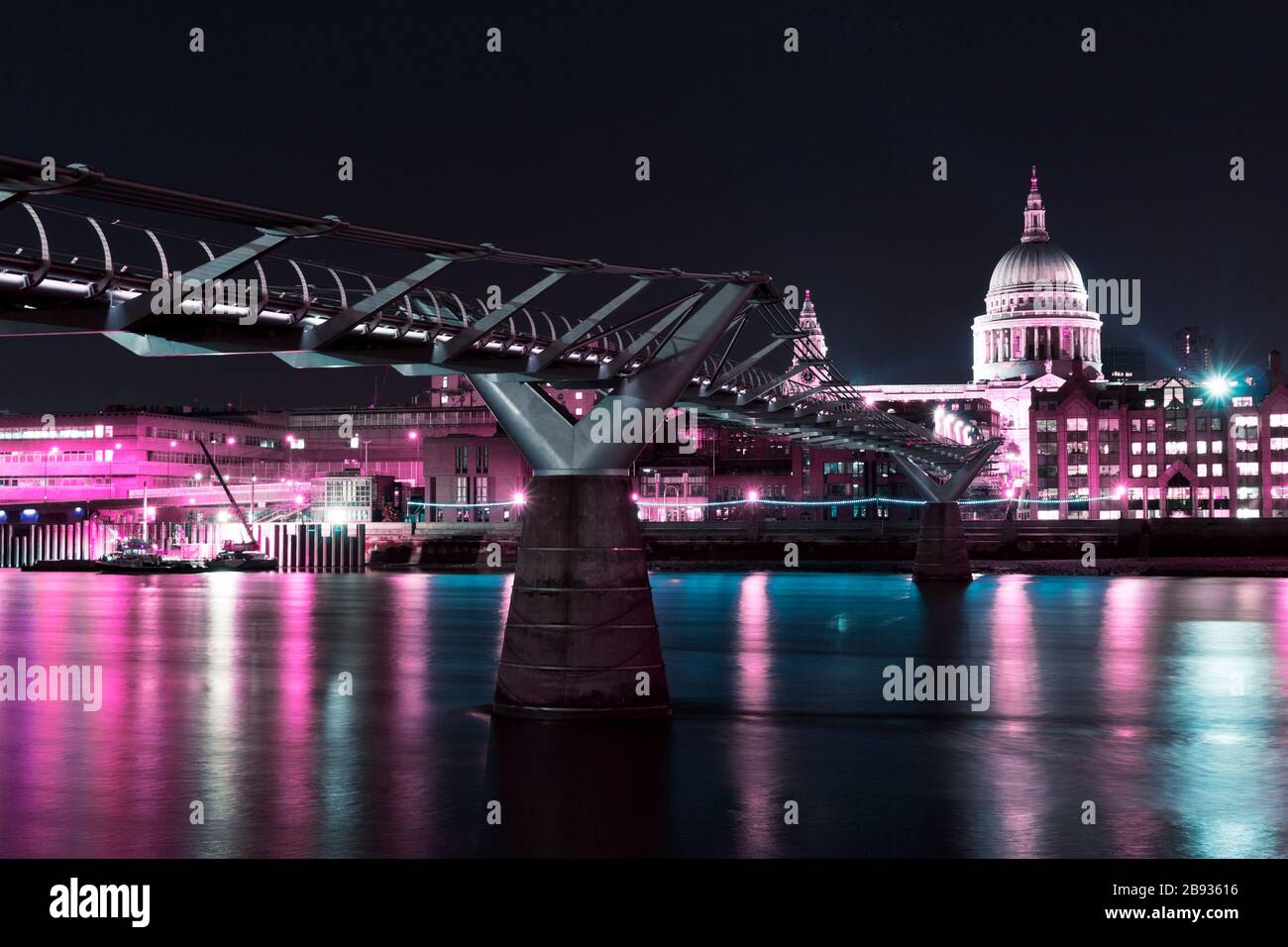 London cyberpunk hi-res stock photography and images - Alamy