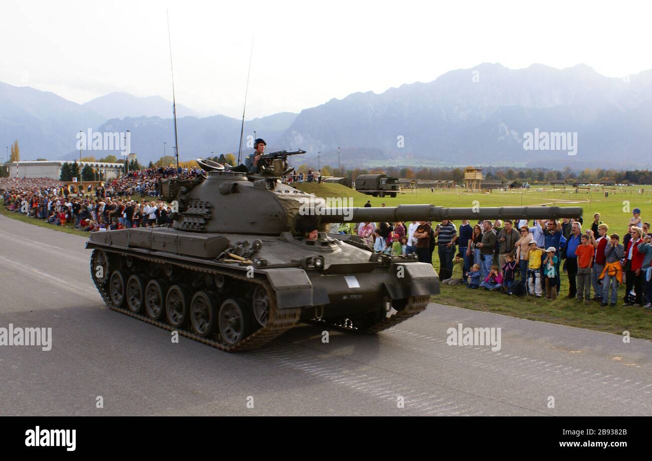 Parade der armee hi-res stock photography and images - Alamy