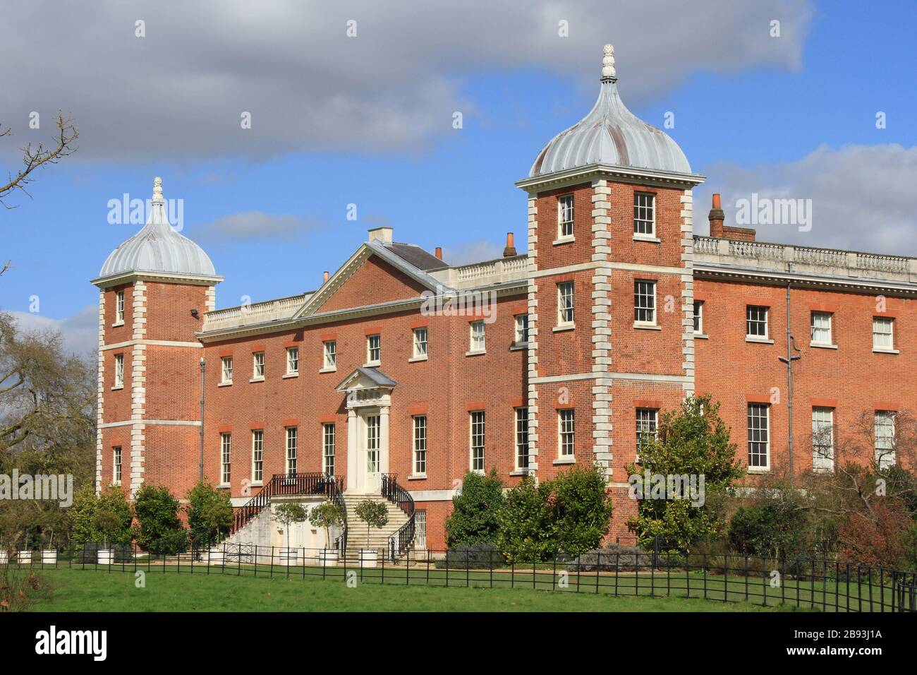 Osterley park hi-res stock photography and images - Alamy