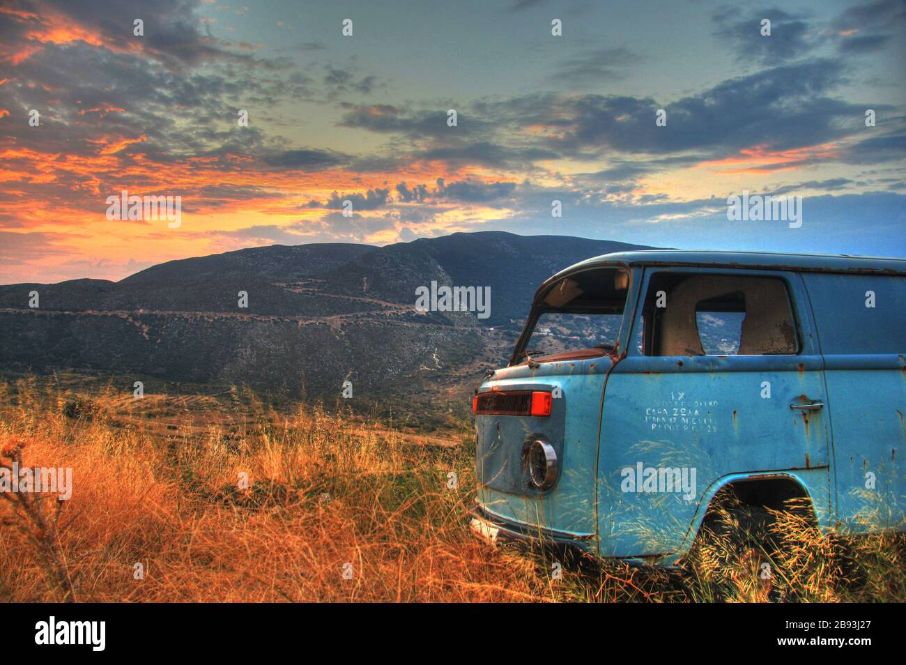 Campervan sunset hi-res stock photography and images - Alamy
