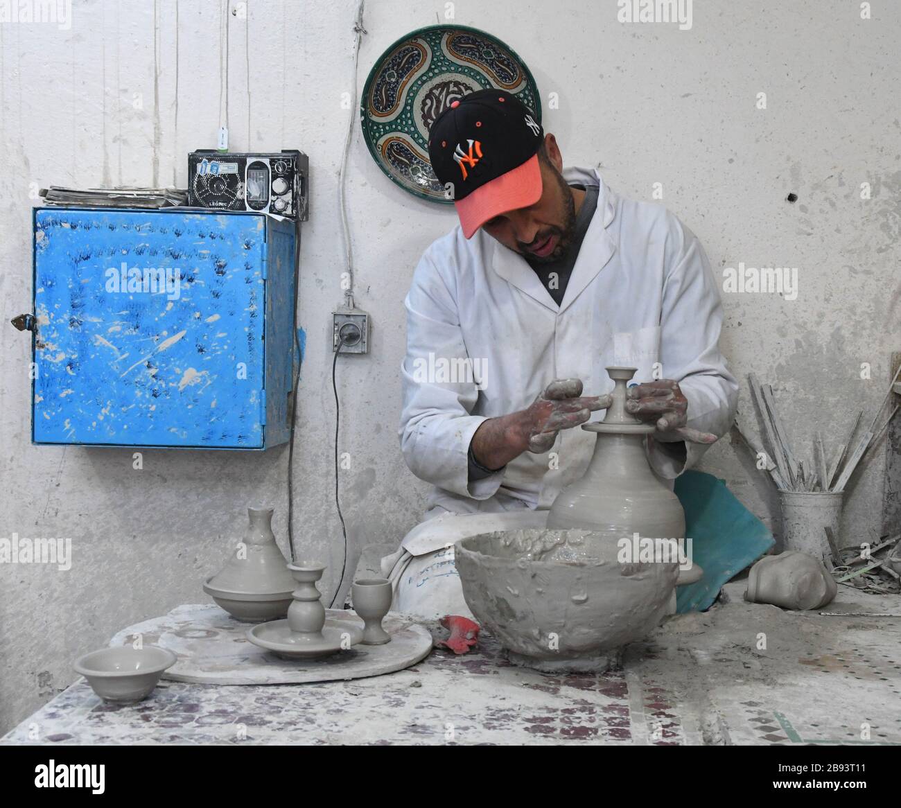 Fes, Morocco. 25th Feb, 2020. Colorful pottery and traditional Zellige ...